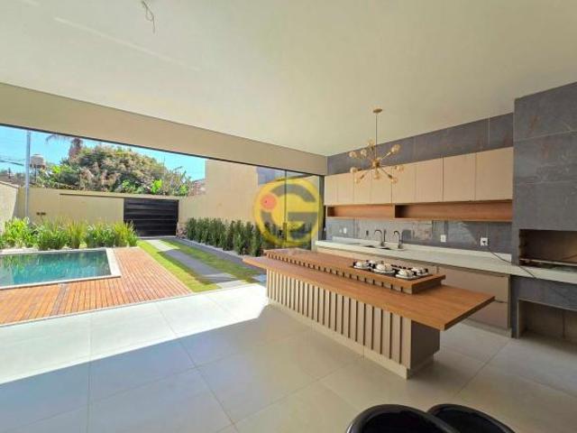 CASA DE ALTO PADRA À VENDA COM 3 SUÍES, PISCINA, ÁREA GOURMET COMPLANEJADOS,NO VILA SÃO JOAQUIM APAR