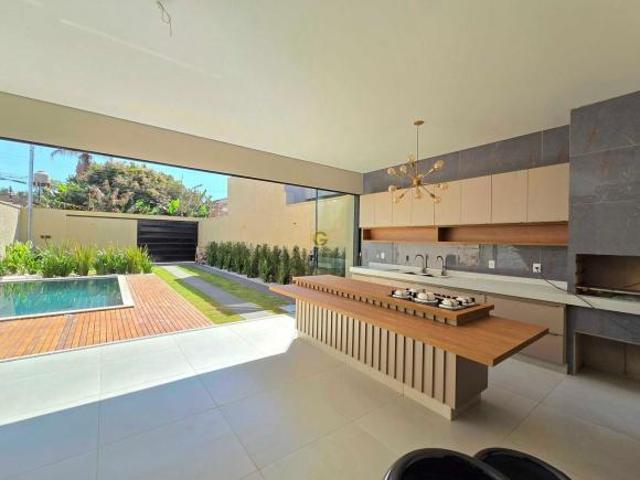 CASA DE ALTO PADRA À VENDA COM 3 SUÍES, PISCINA, ÁREA GOURMET COMPLANEJADOS,NO VILA SÃO JOAQUIM APAR