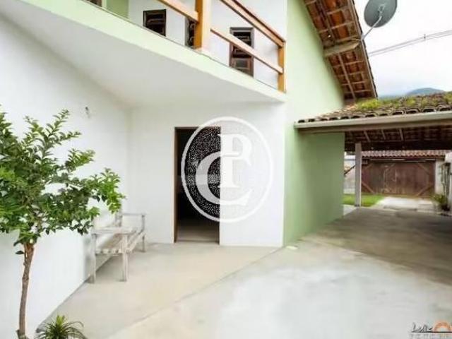 Casa de alto padrao a menos de 250 da praia do sapê Ubatuba/SP