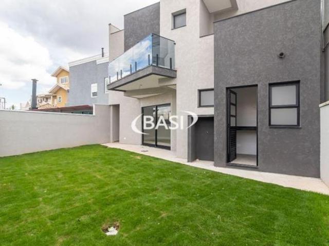 Casa de alto padrao em condominio fechado!
