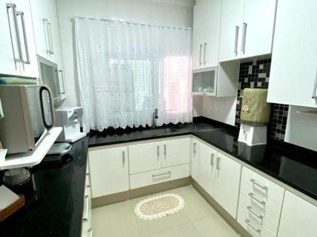 Casa de alto padrao em condominio fechado!