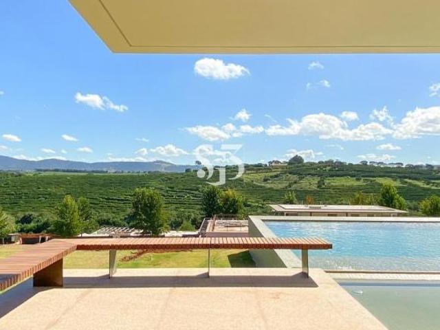 CASA DE ALTÍSSIMO PADRÃO À VENDA EM CONDOMÍNIO