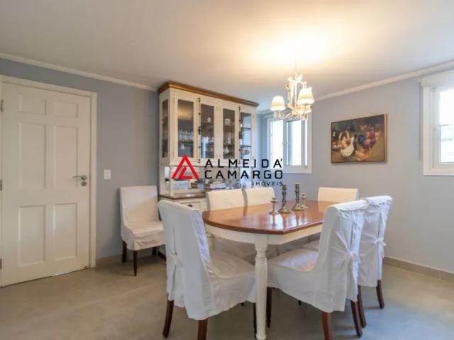 Casa de Altíssimo Padrão no Alto da Boa Vista 1.500 m² 5 suítes