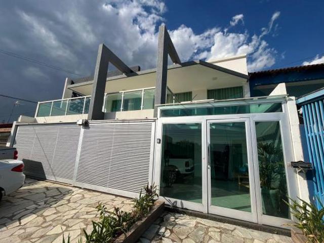 Casa de altíssimo padrão no Gama, projeto moderno