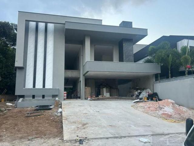 CASA DE ALTÍSSIMO PADRÃO NA RIVIERA DE SÃO LOURENÇO