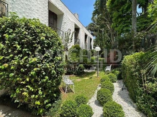 Residência Térrea de Altíssimo Padrão. Projeto Exclusivo em Localização Nobre