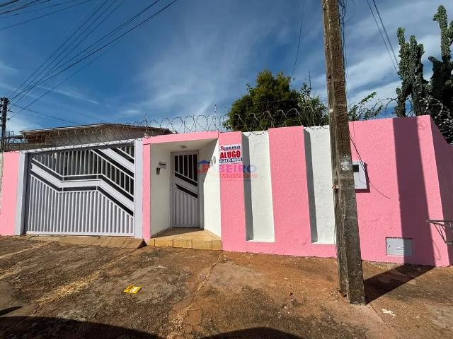 Casa de aluguel no Bairro Santa Helena II