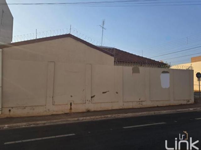 Casa de Alvenaria à Venda