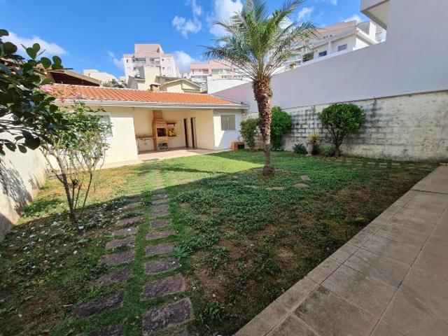CASA DE BAIRRO 3 DORMITÓRIOS SENDO 1 SUITE COM QUJINTAL GOURMET COM EDICULA