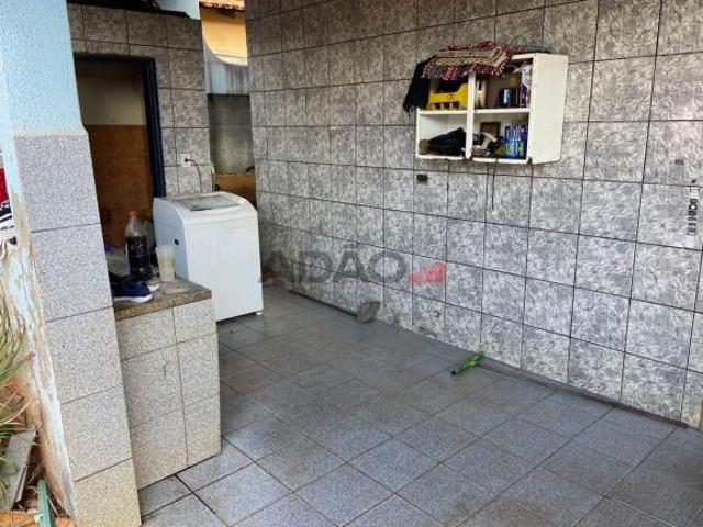Casa de Bairro Casa de Rua com 3 Quarto s por R$ 440000.00 no setor Parque das Amendoeiras TA37605