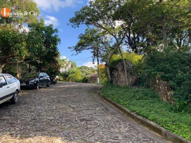 Casa de Campo à venda, com 5 suítes, 745 m², no Condomínio Clube da Montanha em Atibaia SP