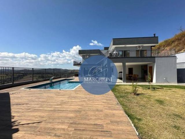 Casa de campo a venda em terreno alto!