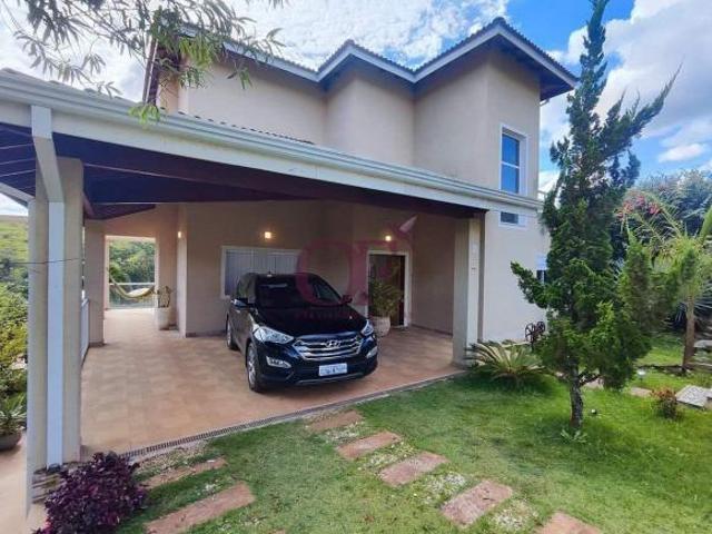 Casa de Campo Alto Padrão em Atibaia com 6 Suítes e Piscina Climatizada – Porteira Fechada