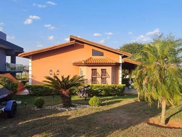 Casa de campo, com 162 m², avarandada, 2 dorms, No Riviera de Santa Cristina II, á venda em Itaí SP