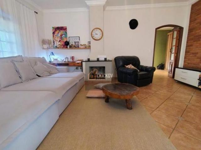 Casa de campo com piscina e área gourmet à Venda em Elias Fausto – 1.000 m² Indaiatuba