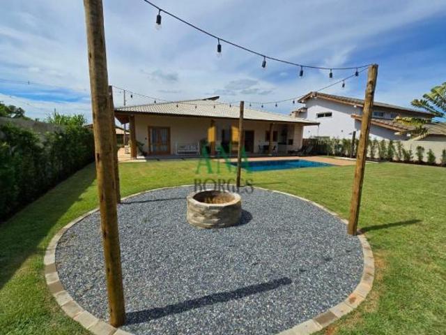 Casa de Campo com Porteira Fechada