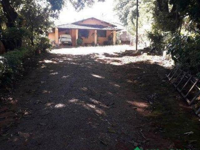 CASA DE CAMPO EM CAPIM BRANCO