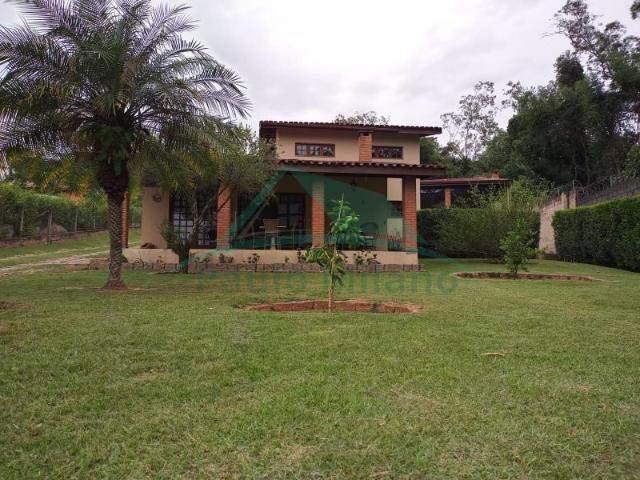 Casa de Campo Estilo Colonial no New Park Tennis – Viva com Charme e Lazer!