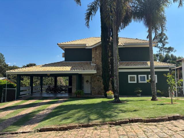 Casa de Campo 3 dormitórios e piscina à Venda no Village Águas de Santa Elisa