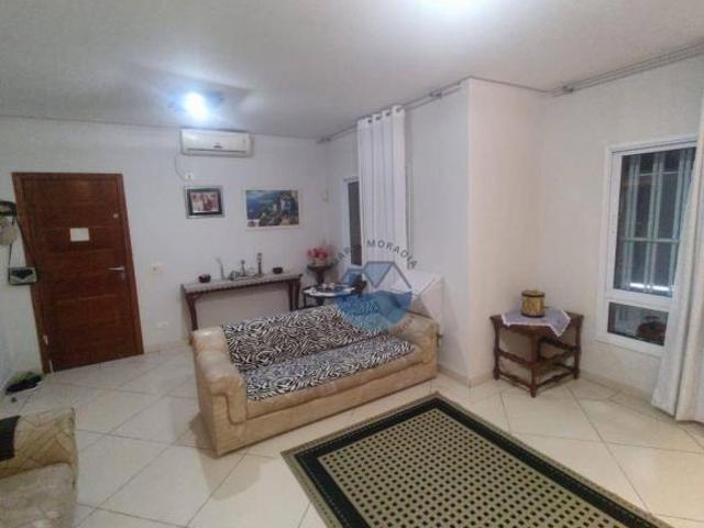 Casa de Cinema com 4 quartos com 2 suítes piscina e churrasqueira com 5 vagas cobertas perto da prai