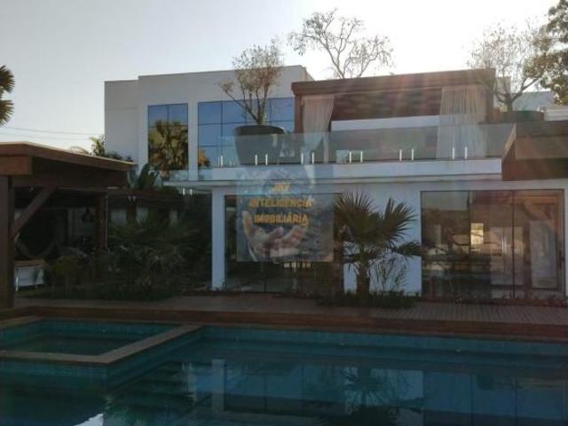 Casa de cinema mobiliada, Condomínio em Corumbá