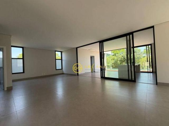 Casa de Coondomínio com 5 Quartos à venda, 355 m² por R$ 3.640.000 Condomínio Residencial Alphavil