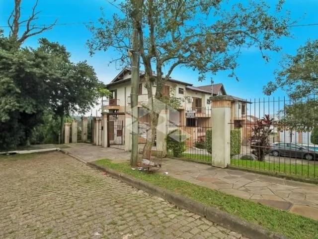 Casa de condomínio com piscina em Ipanema
