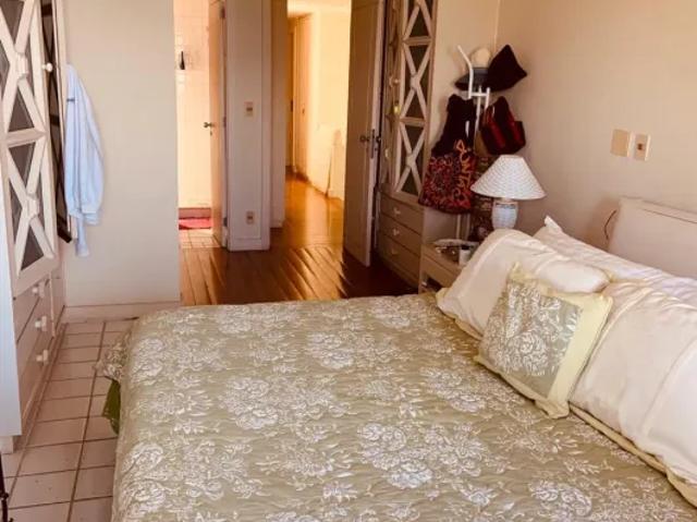 Casa de condomínio com 04 suítes de frente para o mar disponível para venda