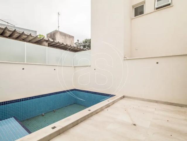 Casa de condomínio a venda, no alto da boa vista, 400 m úteis, com piscina