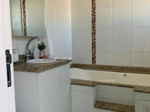 Casa de Condomínio em Ecoville