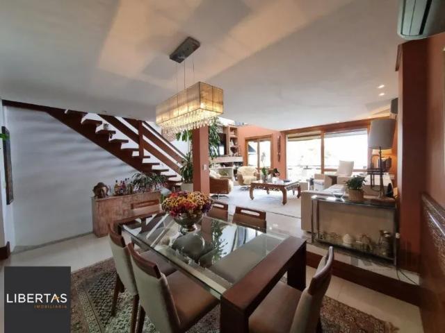 Casa de Condomínio em Vila Conceição