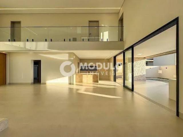CASA DE CONDOMÍNIO à venda, 3 quartos, 1 suíte, 5 vagas, JARDIM SUL Uberlândia/MG