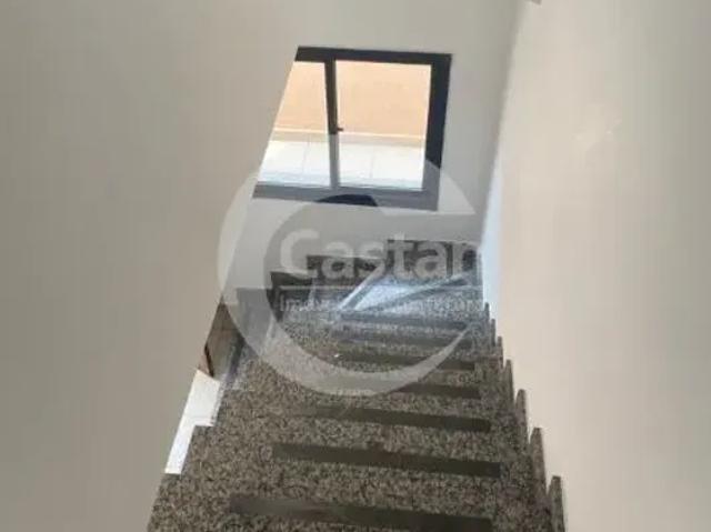 Casa de condomínio/ 3 dormitórios/ 2 vagas