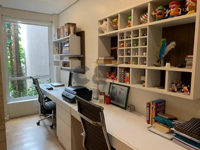 Casa de Condomínio 3 Dormitórios Suítes à Venda no Alto da Boa Vista São Paulo/SP