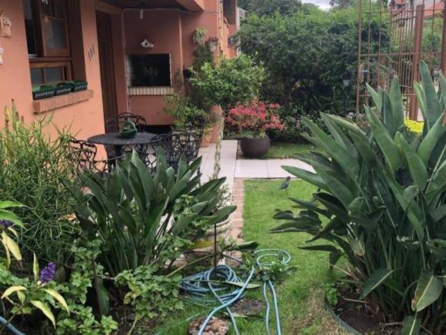 Casa de condomínio, 3 quartos, 1 suíte, 1 vaga coberta, no bairro Espirito Santo