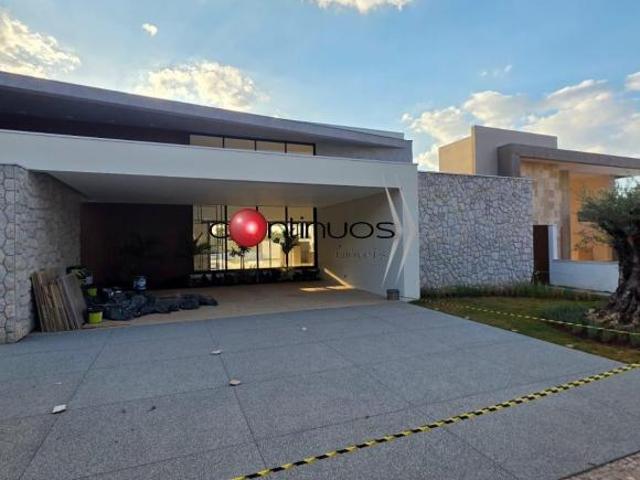 Casa de Condomínio