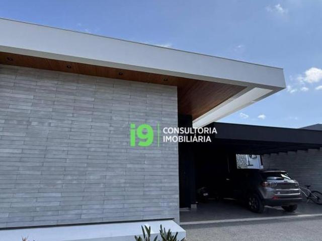Casa de Condomínio