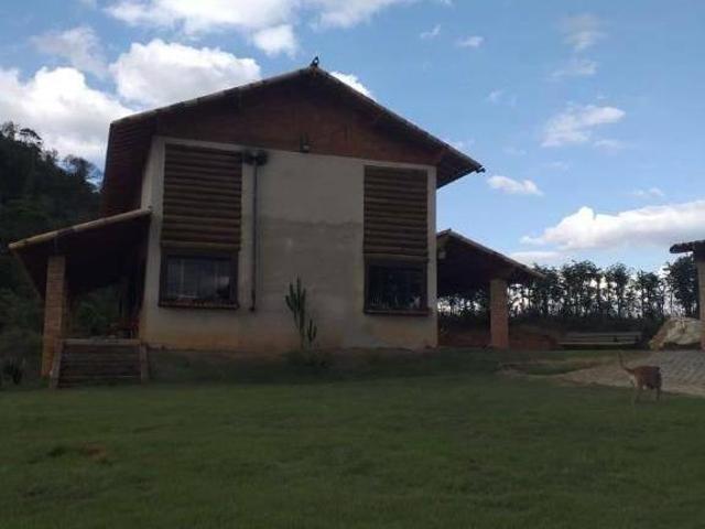 Casa de Condomínio