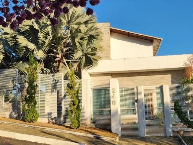 Casa de Condomínio