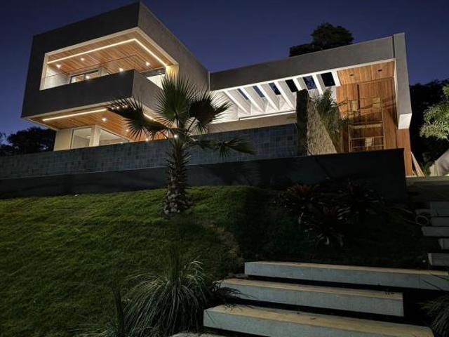 Casa de Condomínio
