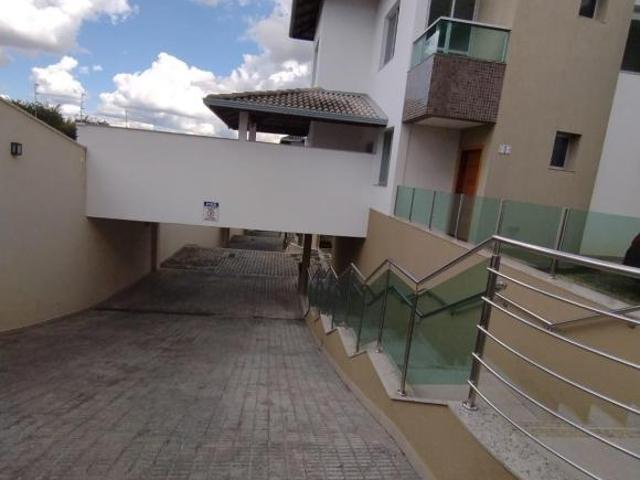 Casa de Condomínio