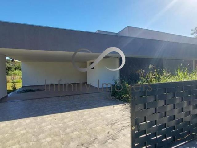 Casa de Condomínio