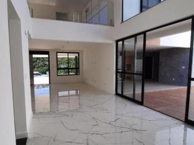Casa de Condomínio
