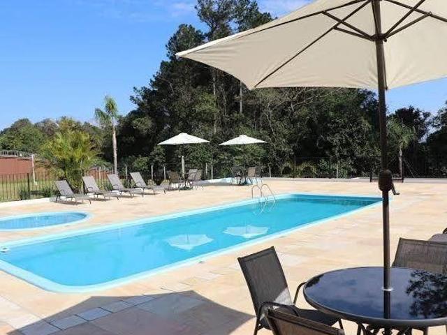 Casa de Condomínio 1 quarto e 1 vaga e pátio fechado à venda, 66m² Formoza