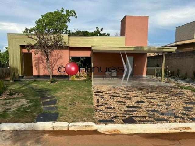 Casa de Condomínio