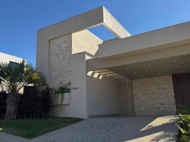 Casa de Condomínio