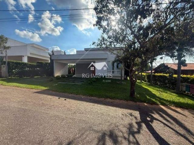Casa de Condomínio