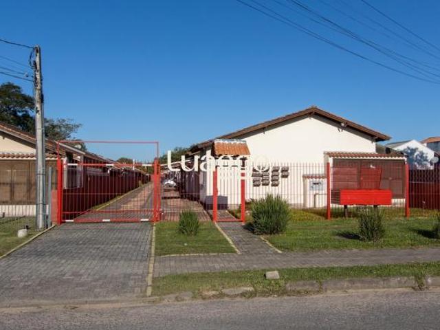Casa de condomínio, 2 dormitórios, 1 banheiro e 1 vaga de garagem