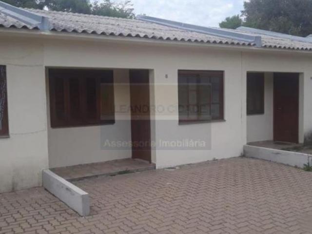Casa de condomínio 2 dormitórios Bairro Piratini