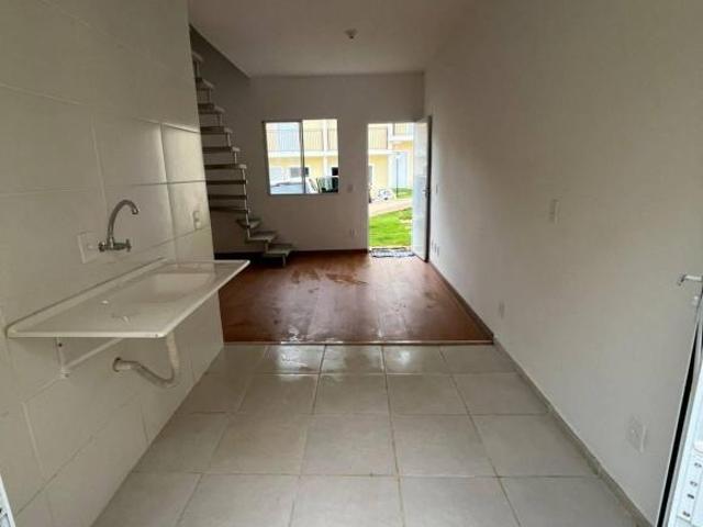 Casa de Condomínio | 2 Quartos| 2 Banheiro| Quinta e 1 Vaga em Cotia / SP
